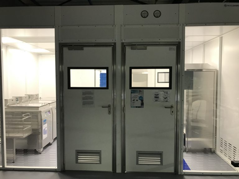 ProCleanroom-cleanroom-ISO-7-with-various-zones-11 - Procleanroom.com