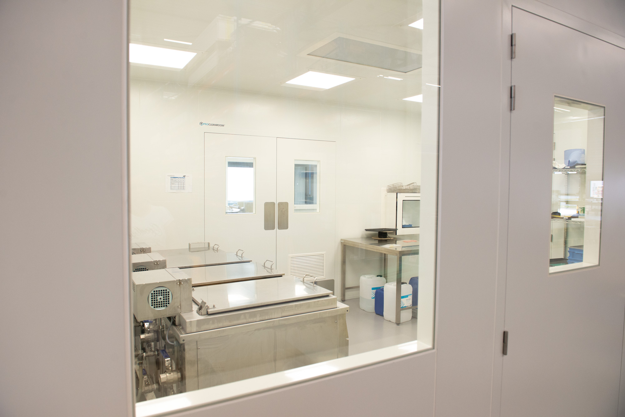 ProCleanroom-PanelBloc-cleanroom-D&D-kunststofbewerking-11