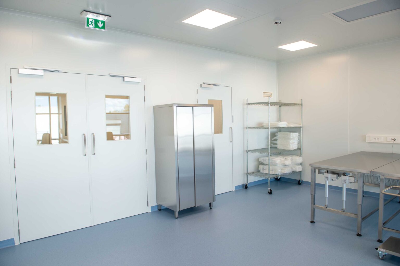 ProCleanroom-IAI-industrial-systems-PanelBloc-cleanroom-6